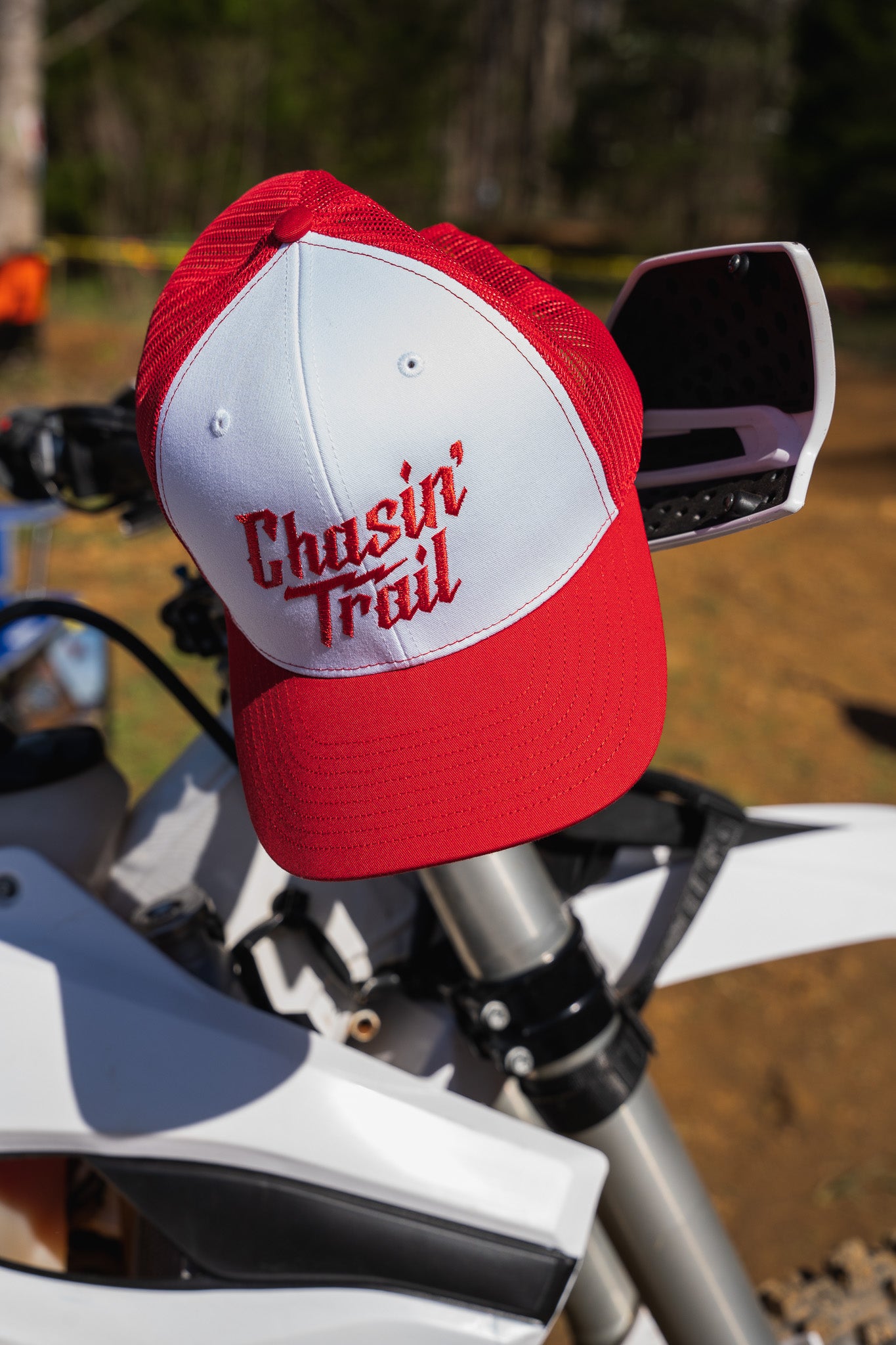 Hats – Chasin' Trail